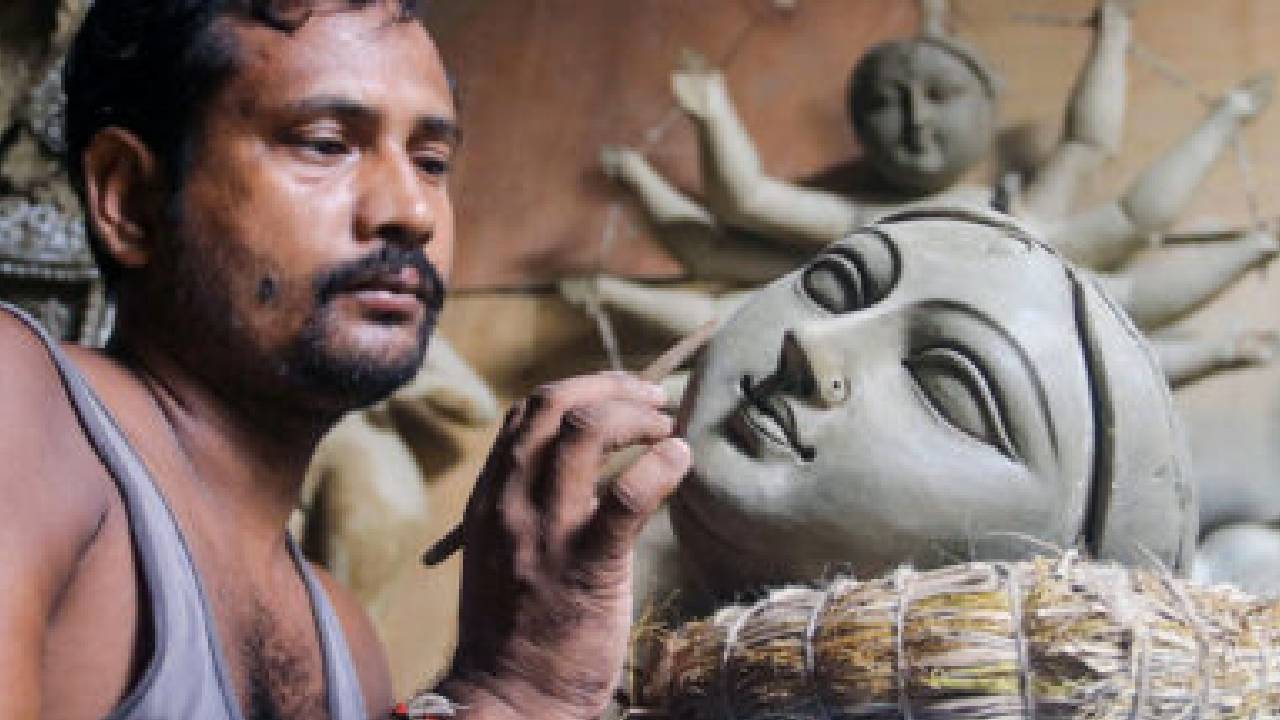 Asansol: দুর্গার মুখ গায়েব! কাকেই বা দায়ী করবেন? » KTV Bangla